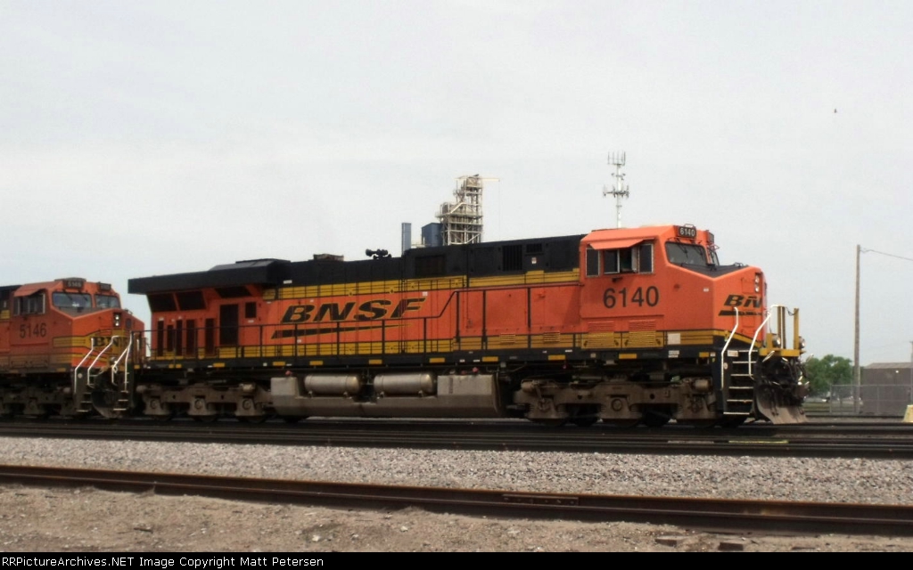 BNSF 6140